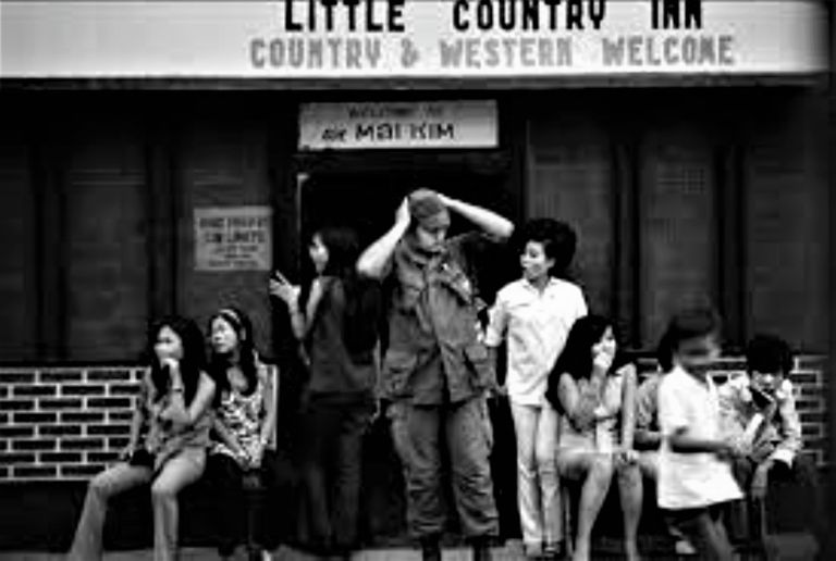 BOOM BOOM ROCK - Mr. Old Man