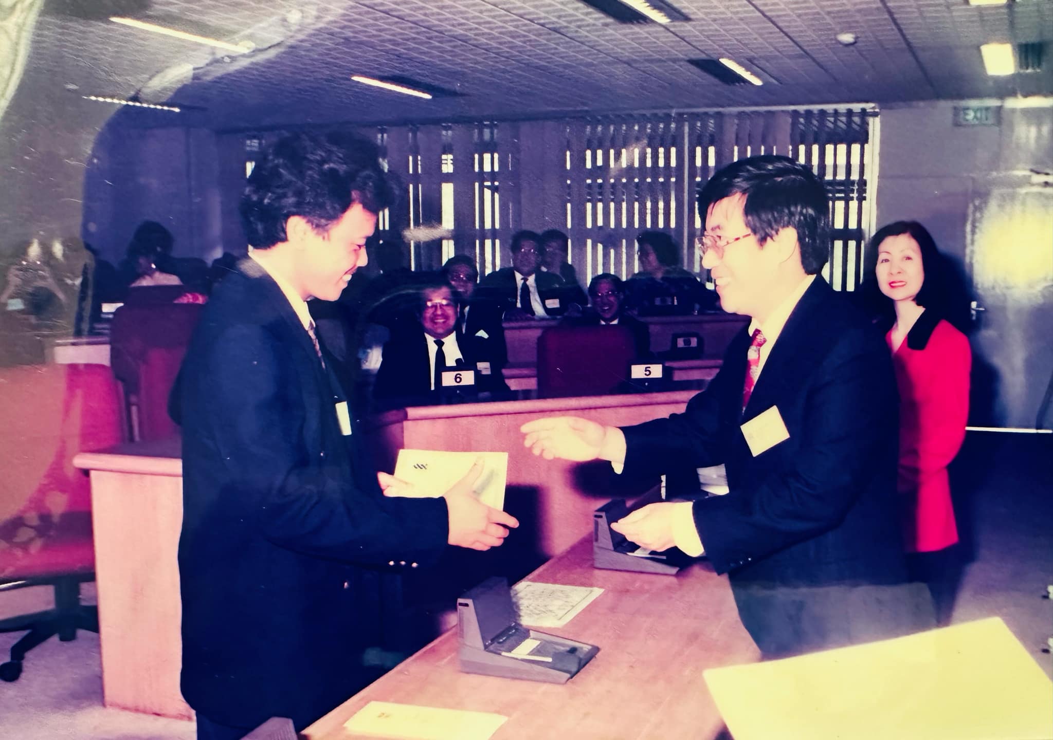 USANCE LC AVAILABLE WITH ANY BANK BY NEGOTIATION - Mr. Old Man